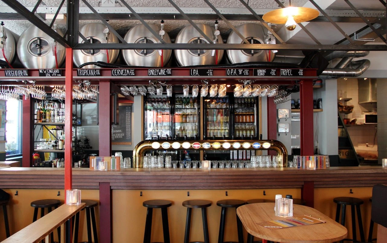 Duck's Tap Room